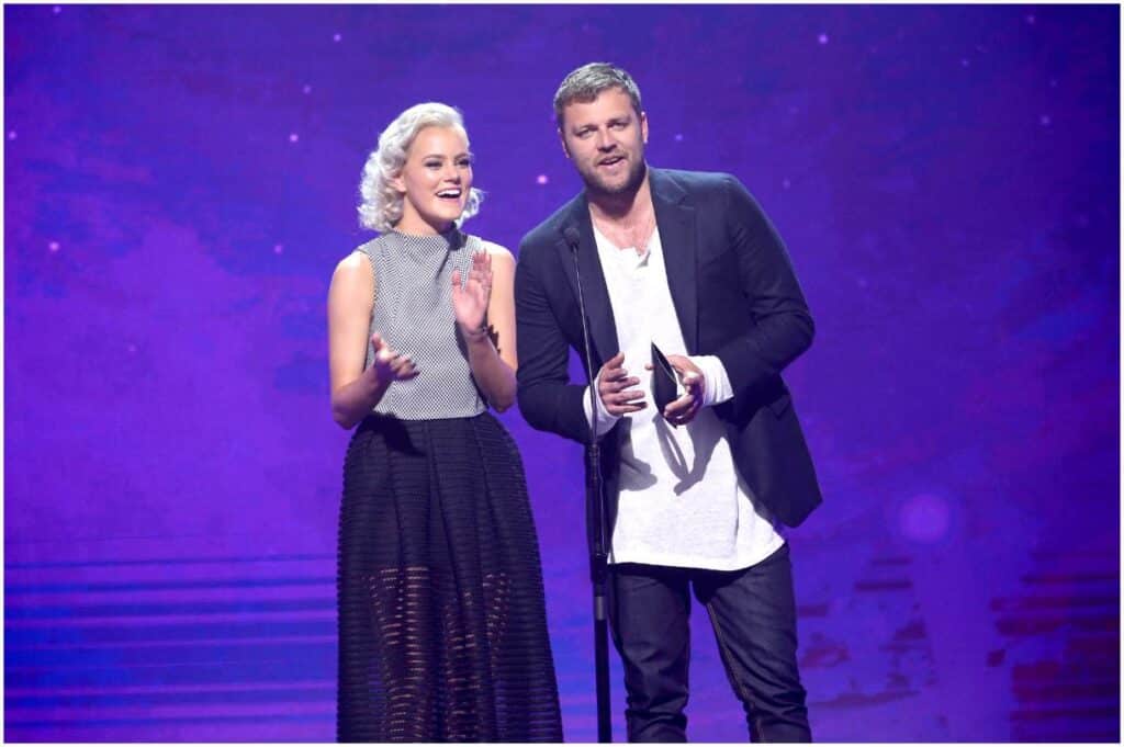 Taya Smith - Net Worth, Husband (Ben Gaukrodger), Shaved Head, Age ...