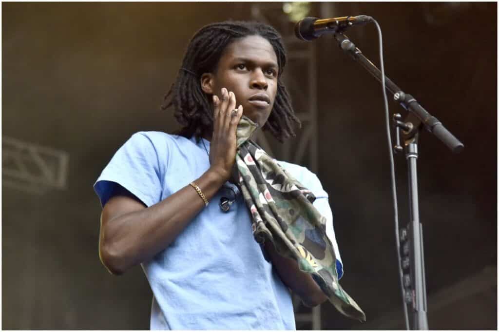 Daniel Caesar Net Worth | Real Name - Famous People Today