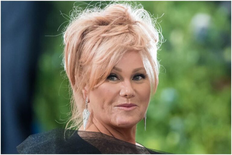 Deborra-Lee Furness - Net Worth, Husband, Children, Age, Biography ...