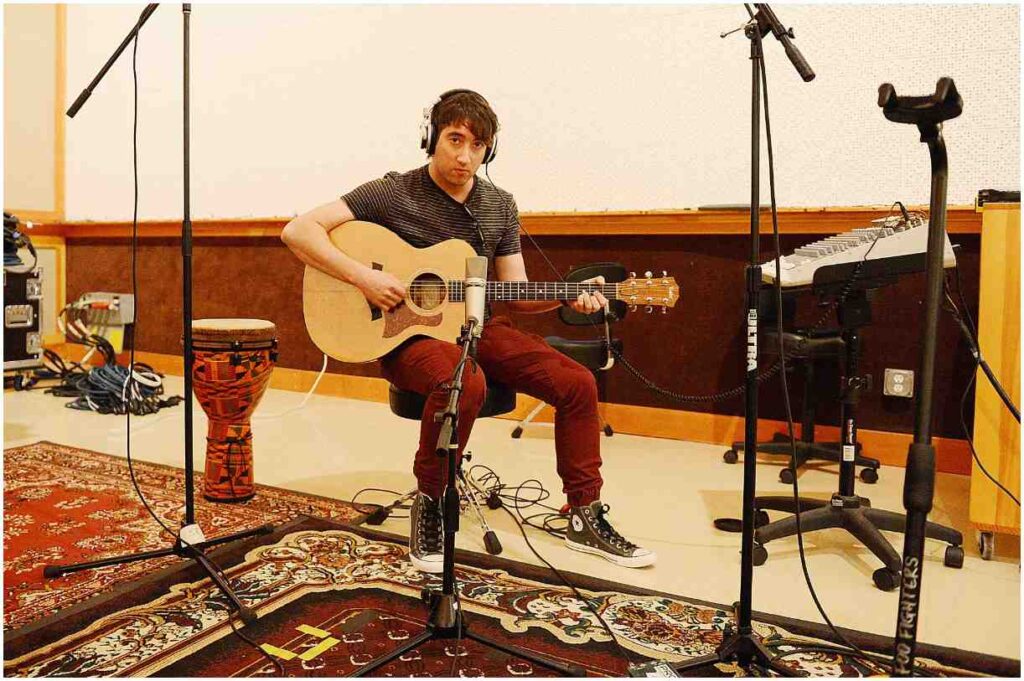 Tom Higgenson Net Worth | Wife - Famous People Today