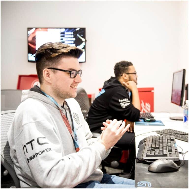 Dyrus Net Worth | Girlfriend - Famous People Today