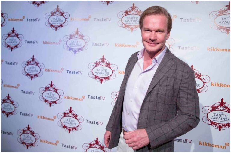 P. Allen Smith – Net Worth, Wife, Gay, Biography - Famous People Today