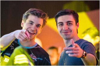 Shroud Net Worth 2021 | Girlfriend (Bnans), Height, Gaming Setup ...