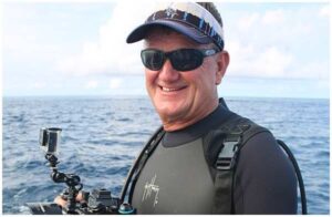 Guy Harvey - Net Worth, Wife (Gillian), Biography - Famous People Today