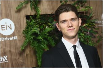 Devan Key - Net Worth, Girlfriend, Age, Brother, Bio - Famous People Today