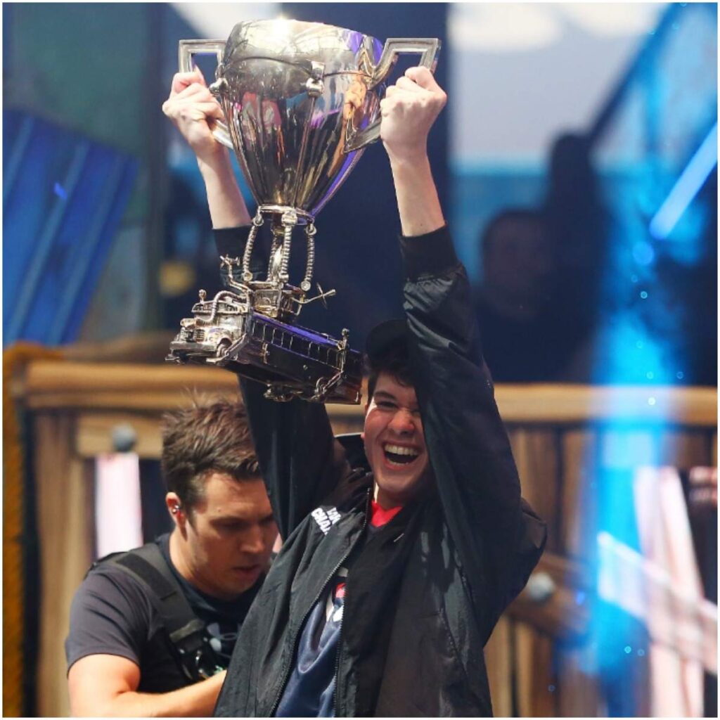 Bugha Net Worth & Girlfriend - Famous People Today