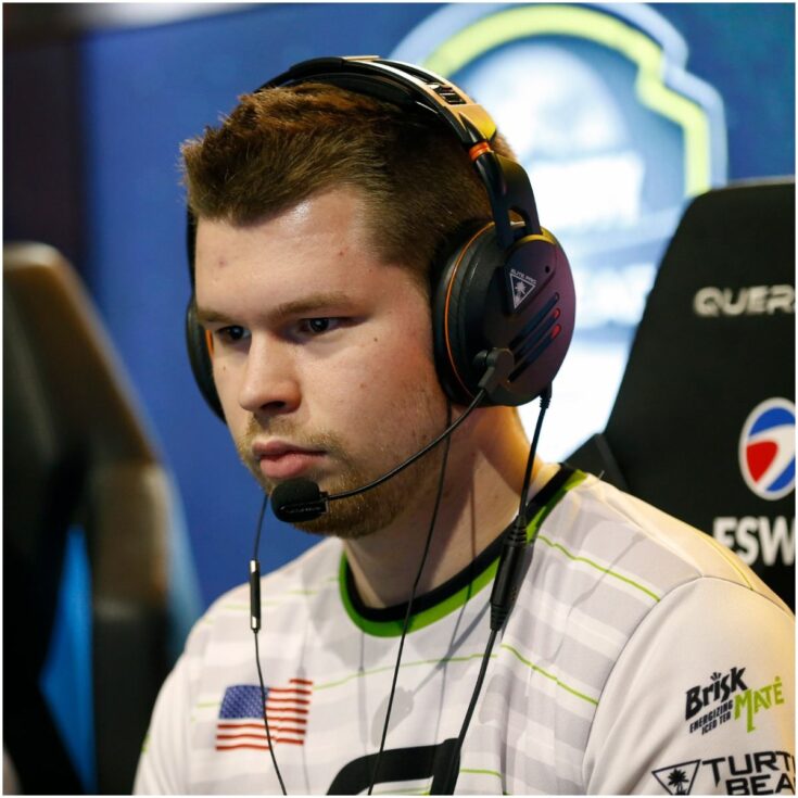 Crimsix Net Worth & Wife (Dana Porter) - Famous People Today