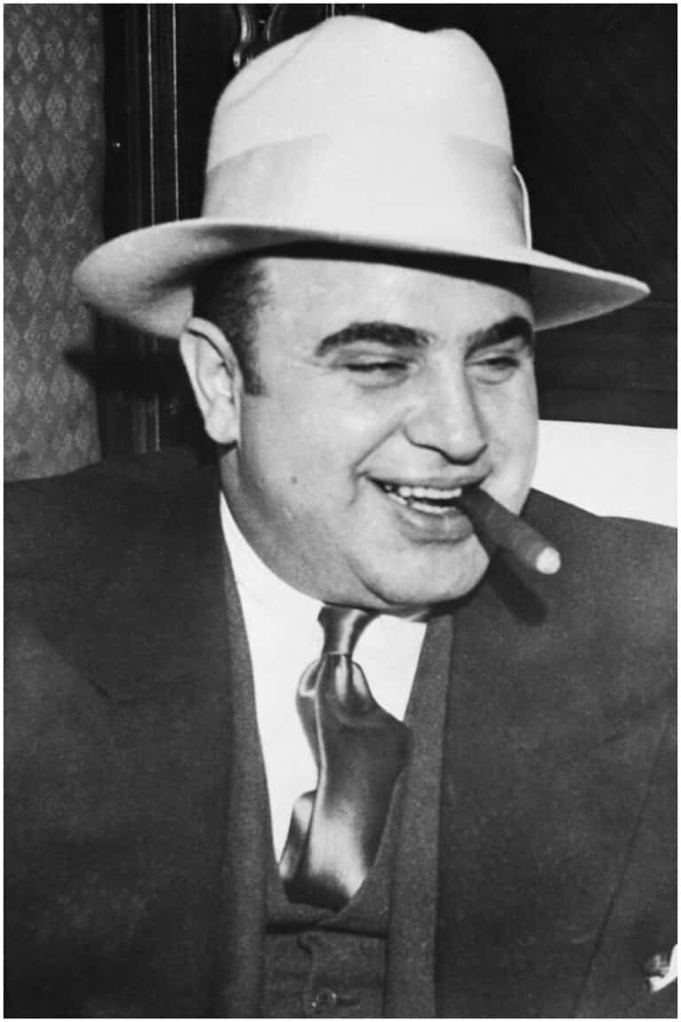 13 Famous People Who Live (Or Lived) In Chicago - Famous People Today
