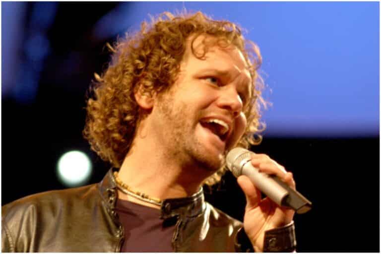 David Phelps Net Worth | Wife (Lori Purtle Phelps) - Famous People Today