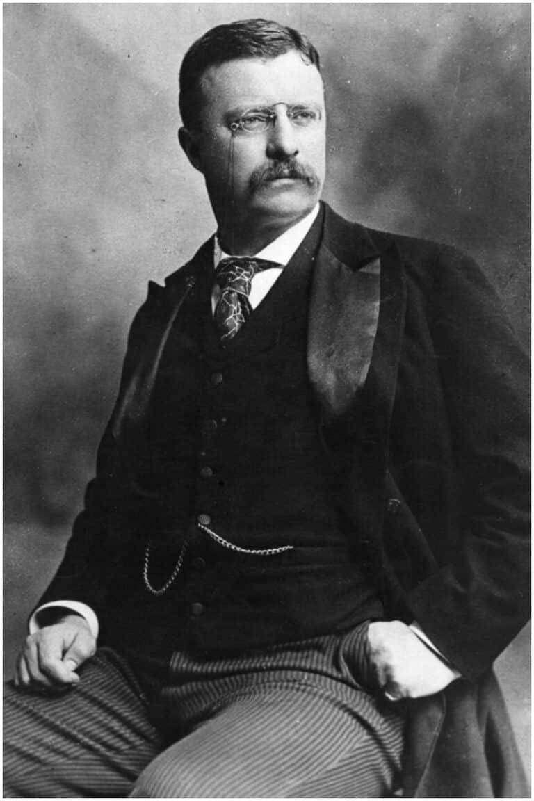 15 Famous People You Need to Know That Are One-Eyed - Famous People Today