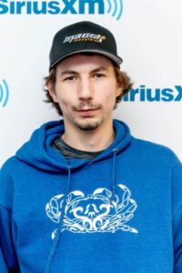 The truth about Parker Schnabel’s inheritance - Famous People Today