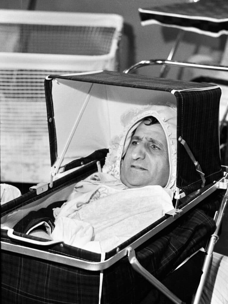 Victor French Net Worth | Children & Wife - Famous People Today