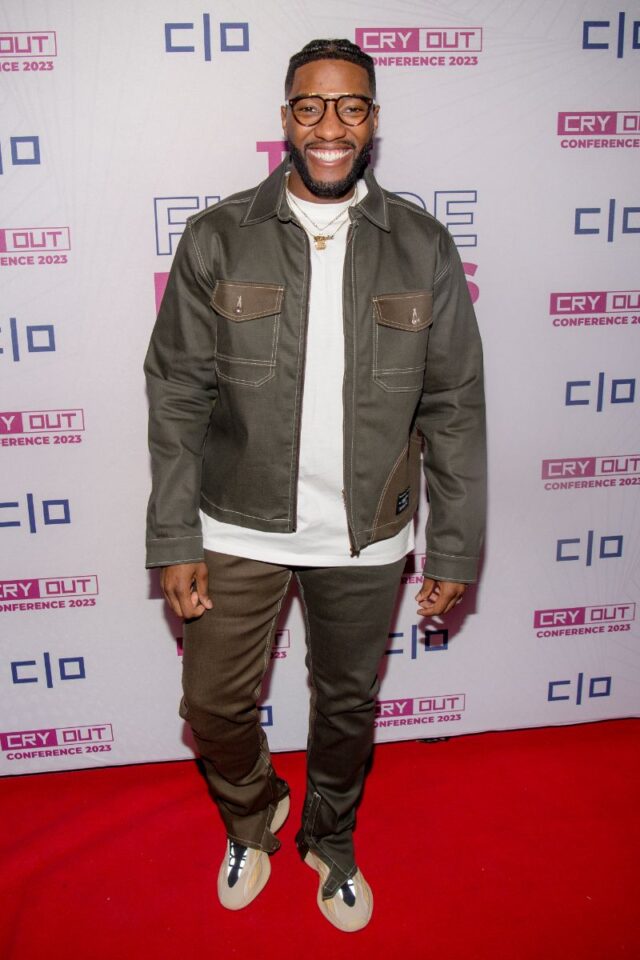 Pastor Mike Todd Net Worth - Famous People Today