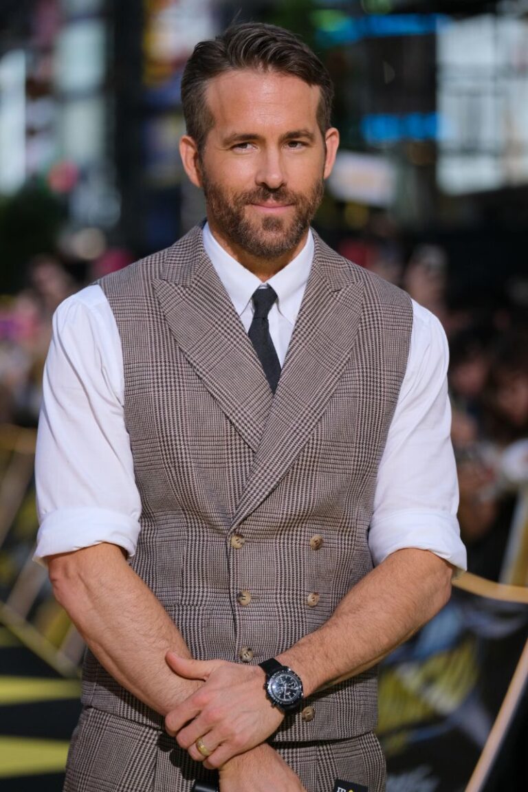 Is Ryan Reynolds Related To Burt Reynolds? - Famous People Today