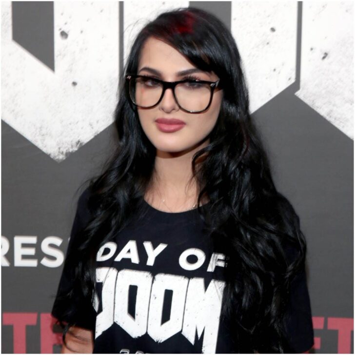 How Did SSSniperwolf Meet Her BF (Evan Sausage)? - Famous People Today