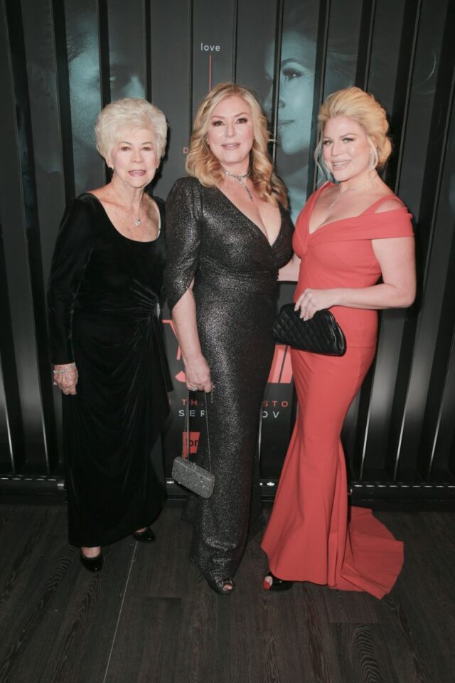 Debra Newell Net Worth | Ex-Husband - Famous People Today