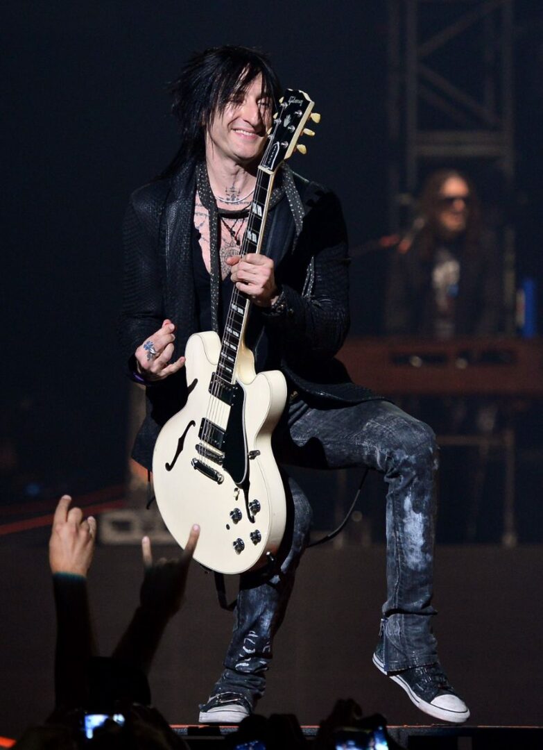 Richard Fortus Net Worth | Guns N' Roses - Famous People Today