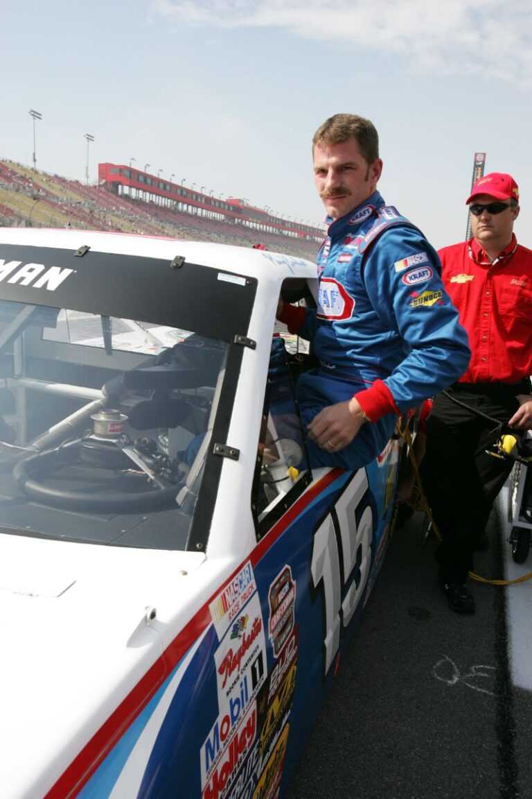 Kerry Earnhardt Net Worth - Famous People Today