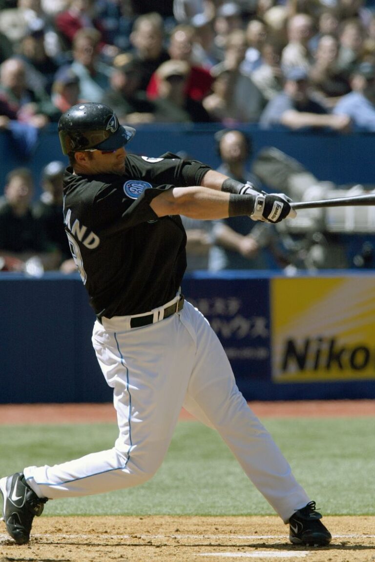 Shea Hillenbrand Net Worth - Famous People Today