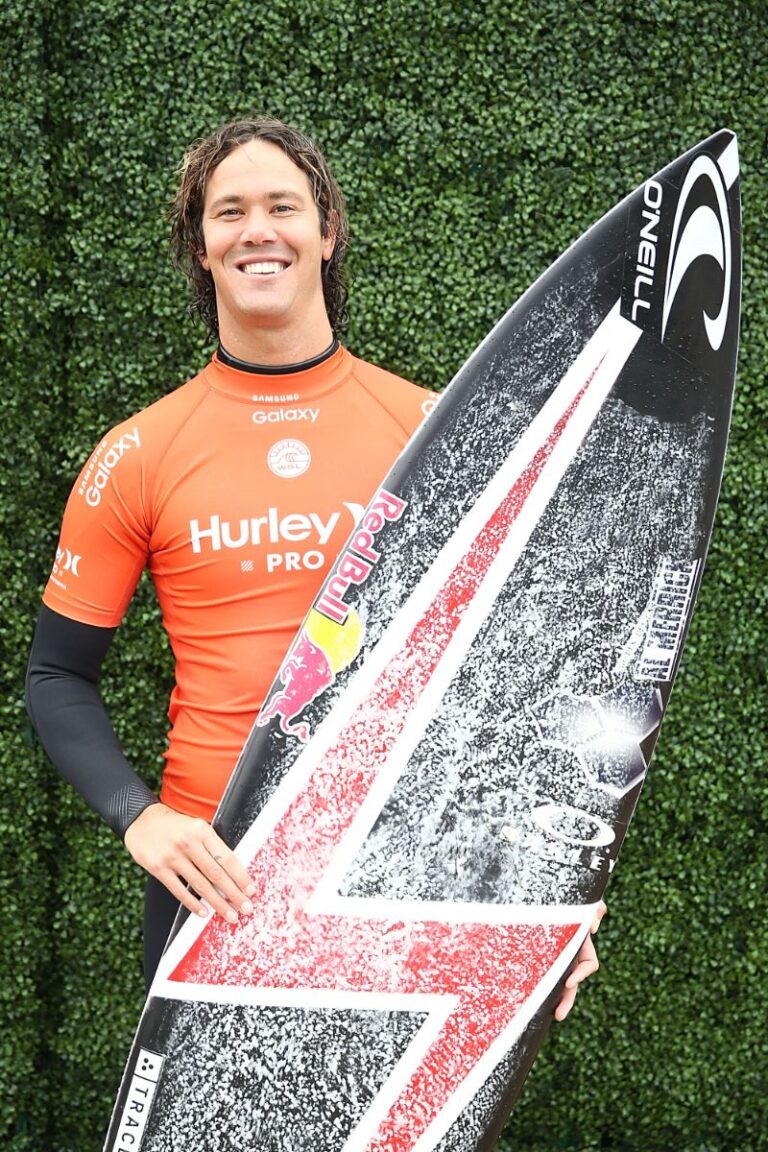 21 Richest Surfers In The World - Famous People Today