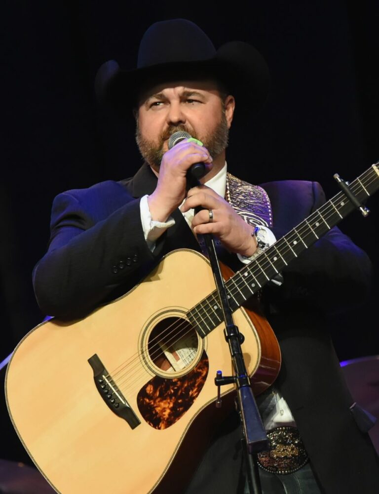 Daryle Singletary Net Worth | Wife - Famous People Today