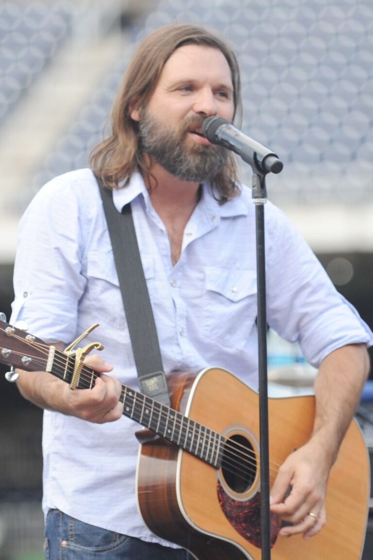 Mac Powell Net Worth - How Rich is the Singer? - Famous People Today