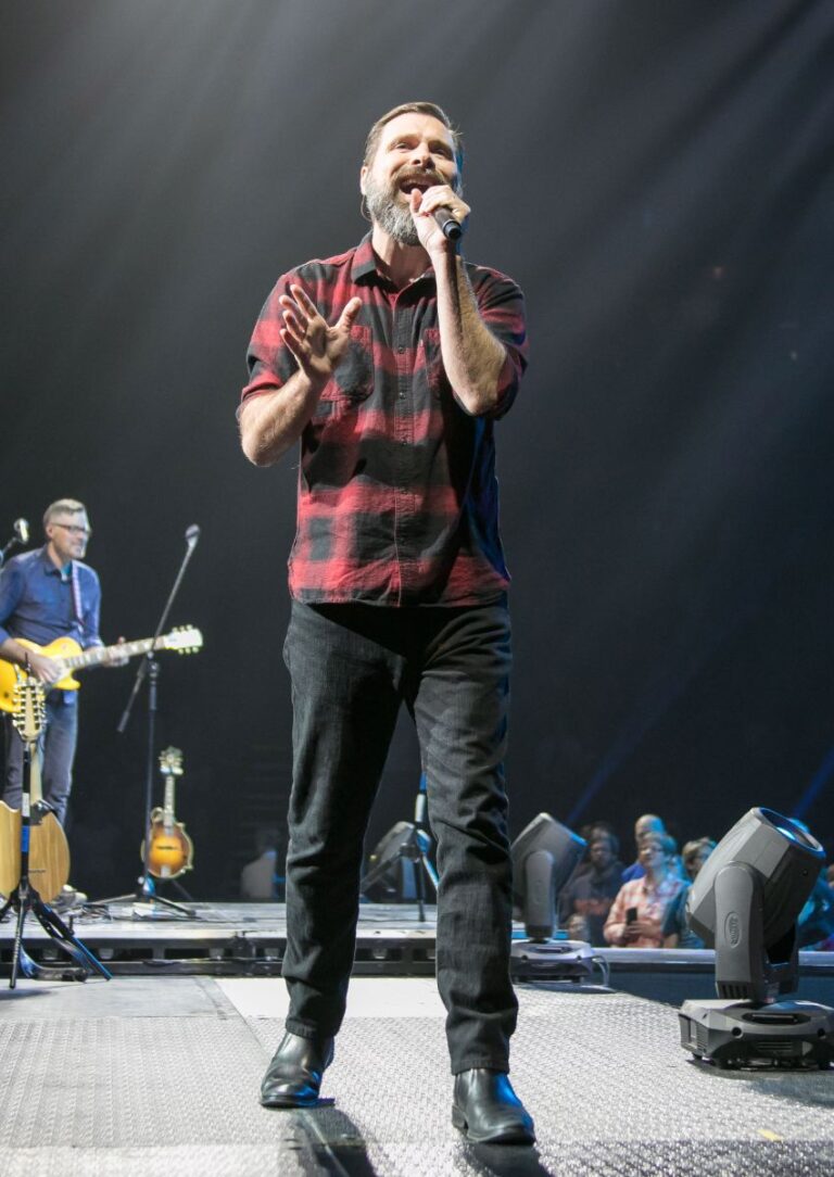 Mac Powell Net Worth - How Rich is the Singer? - Famous People Today