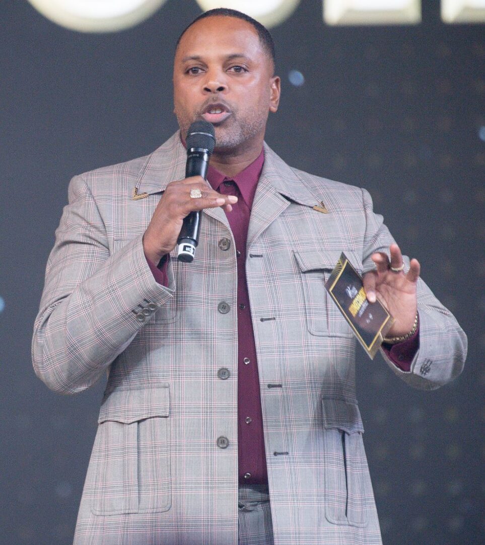 Touré Roberts Net Worth - How Rich is the Pastor? - Famous People Today
