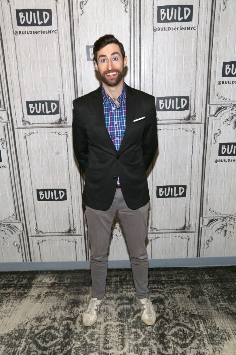Scott Rogowsky Net Worth - Famous People Today