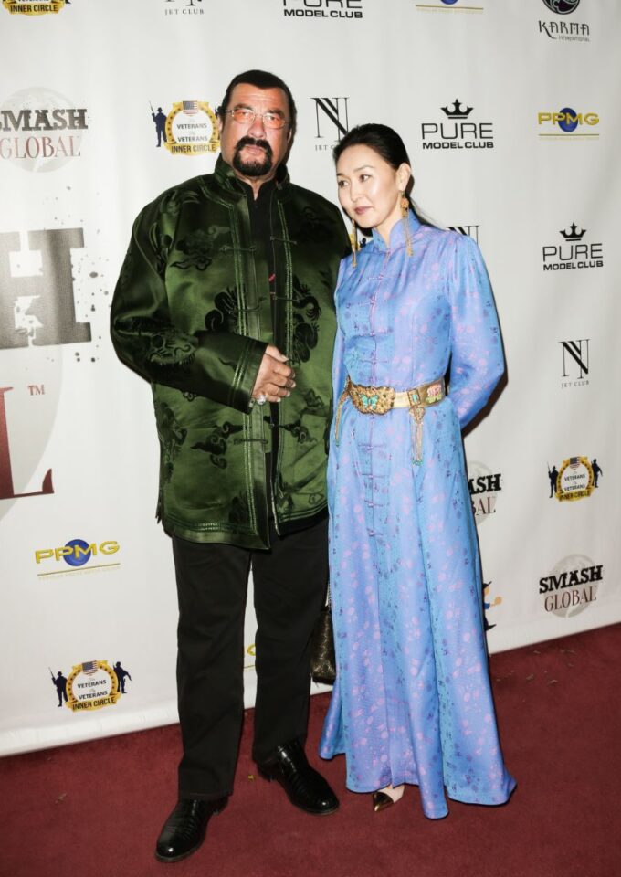 Steven Seagal's wives and children: does the acting star have a family? - Famous People Today