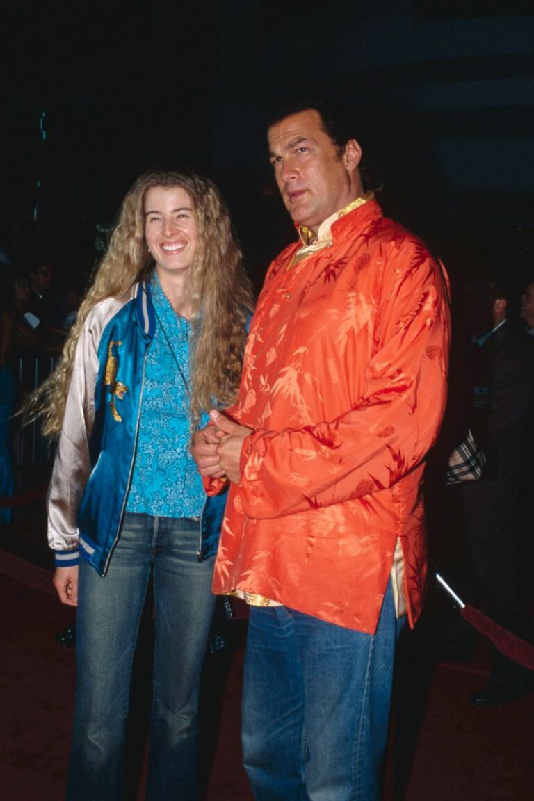 Steven Seagal's wives and children: does the acting star have a family? - Famous People Today