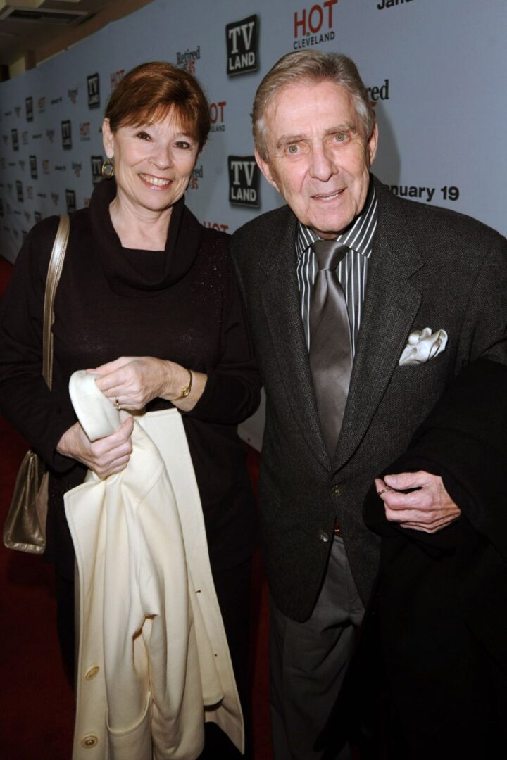 Pat Harrington Jr. Net Worth | Wife, Bio, Cause of Death - Famous ...