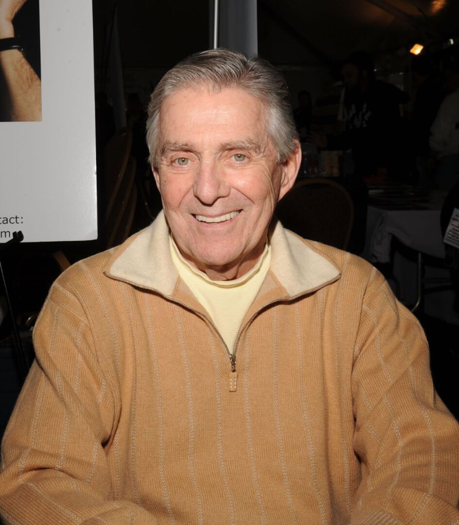 Pat Harrington Jr. Net Worth | Wife, Bio, Cause of Death - Famous ...