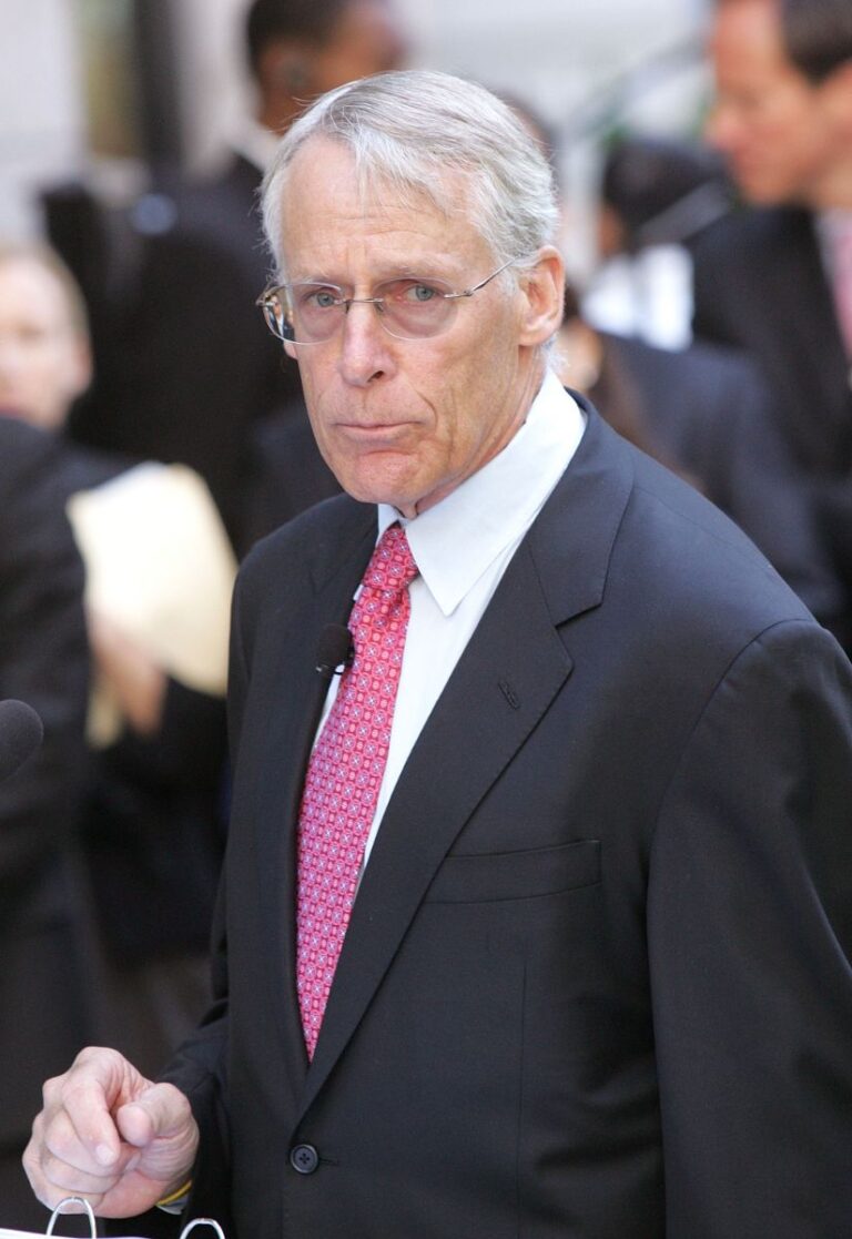 The Top 40 Richest People In The World - Famous People Today
