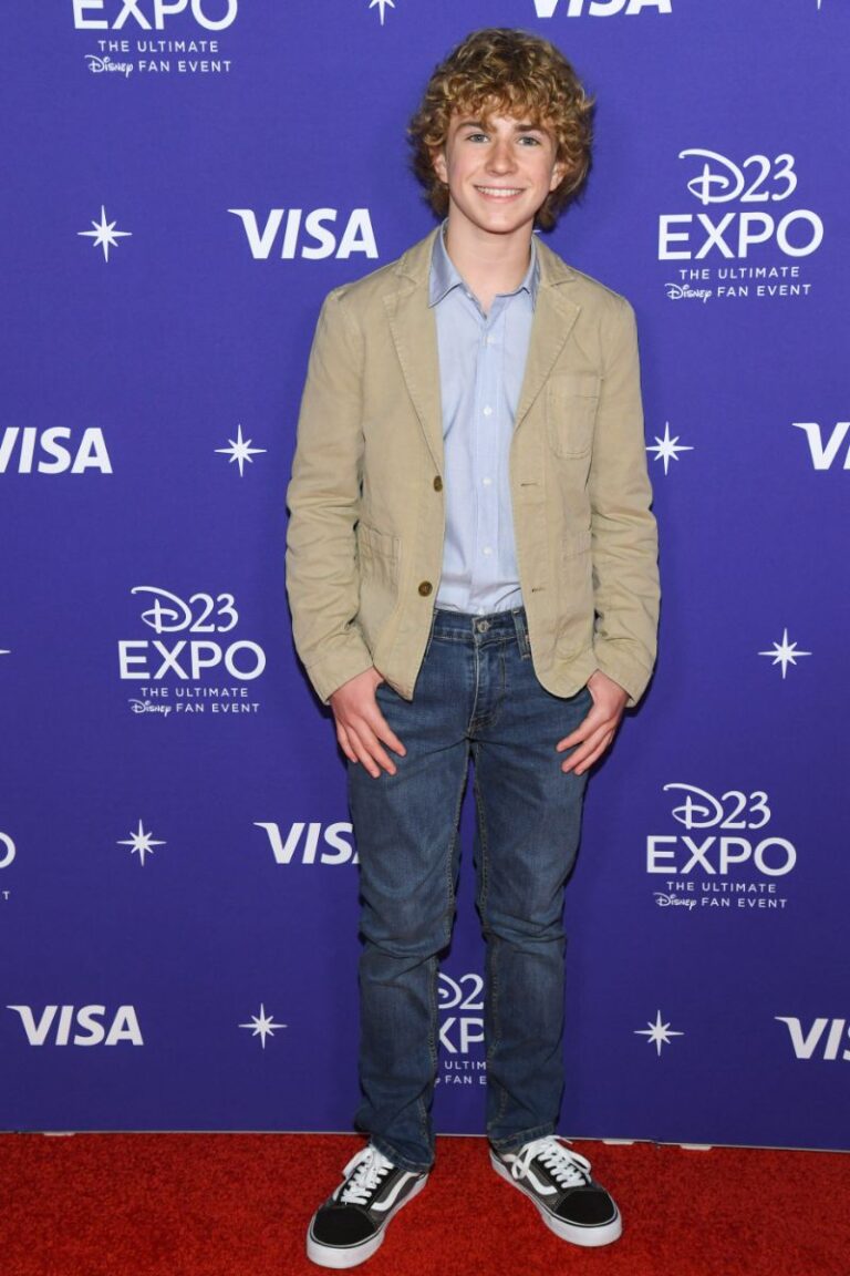 Walker Scobell Net Worth & Girlfriend - Famous People Today