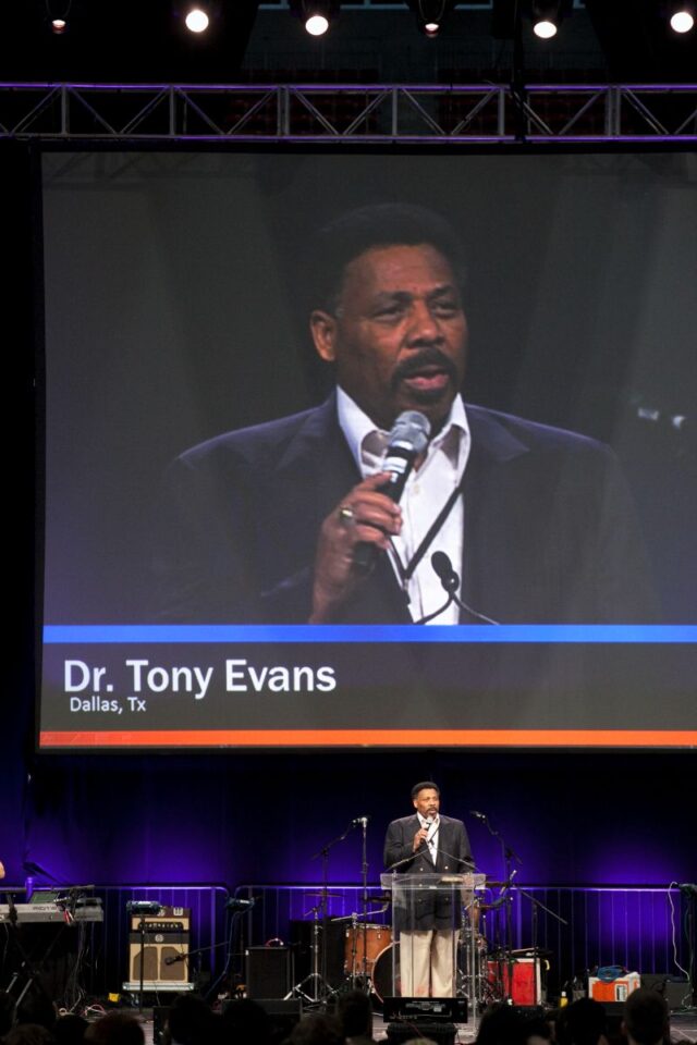 Dr. Tony Evans Net Worth & Wife - Famous People Today
