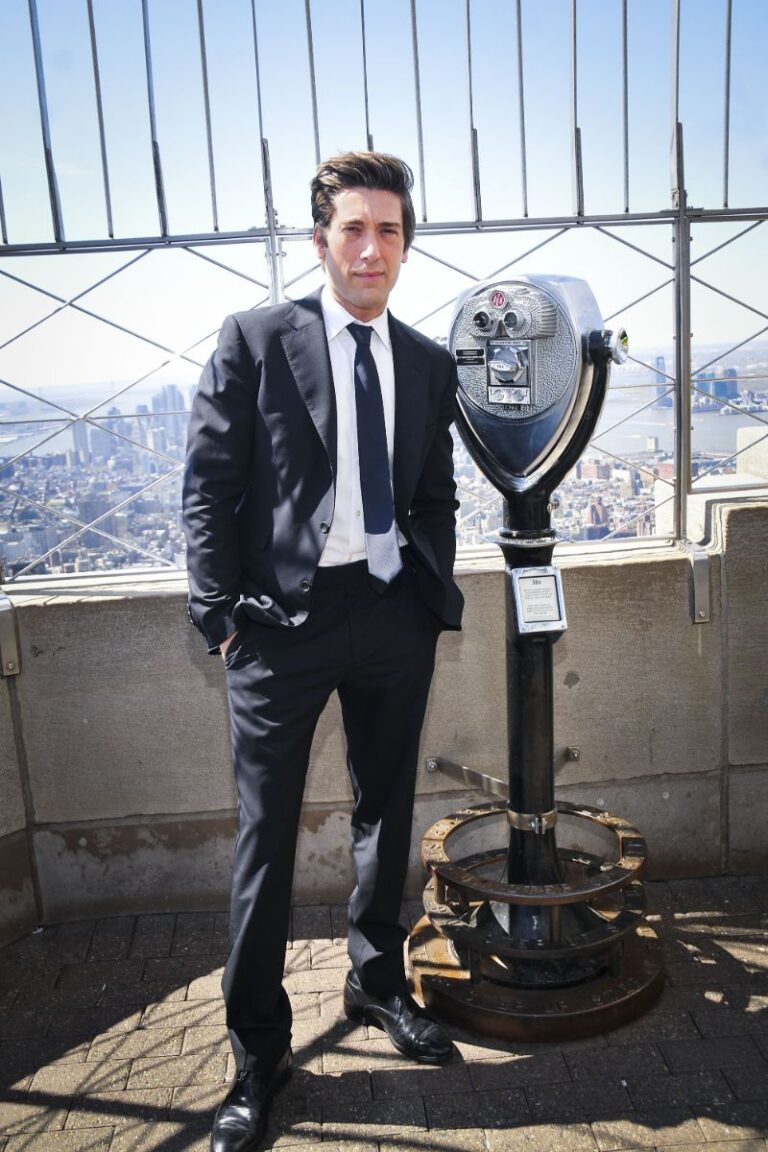 David Jason Muir Net Worth & Partner? - Famous People Today