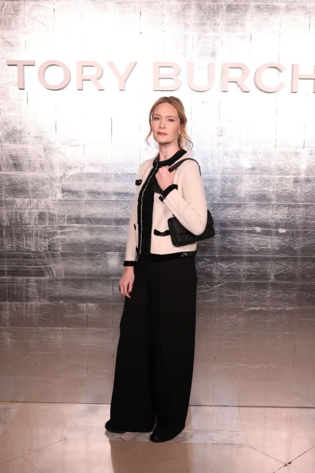 Sarah J. Maas Net Worth & Husband - Famous People Today