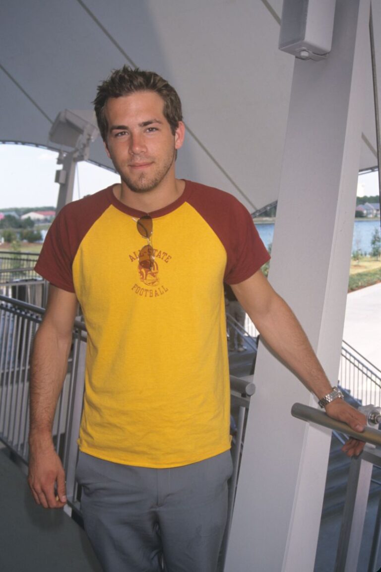 Ryan Reynolds Net Worth & Wife - Famous People Today