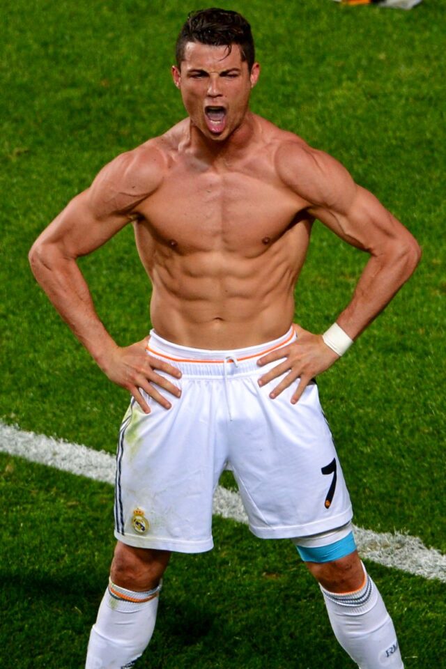 Cristiano Ronaldo Net Worth | Wife? - Famous People Today