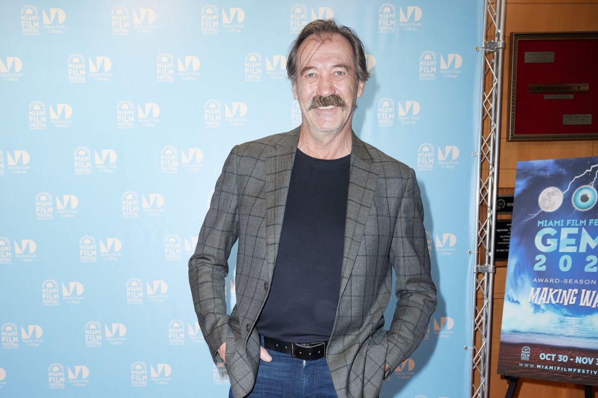 Shaun Johnston Net Worth & Wife - Famous People Today