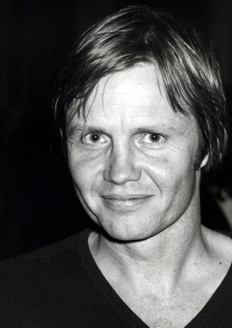 Jon Voight Net Worth & Wife - Famous People Today