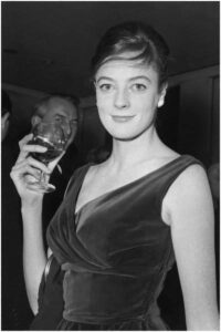 Maggie Smith Net Worth | Husband - Harry Potter - Famous People Today