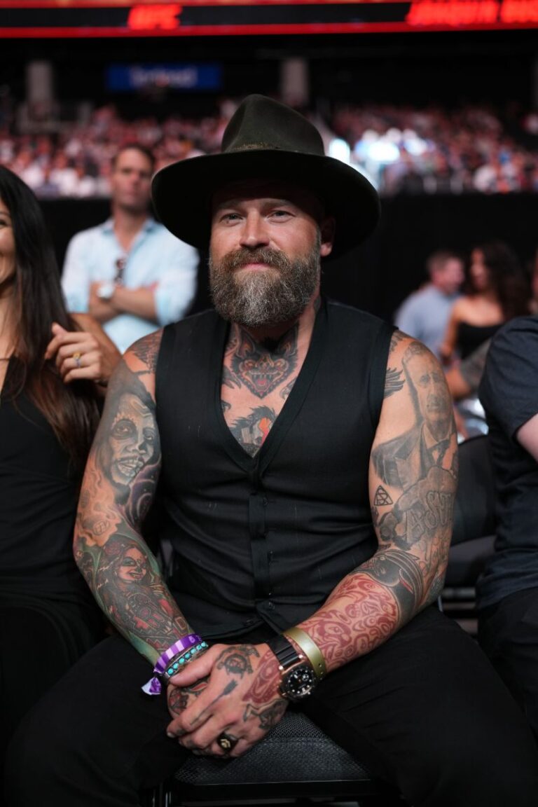 Top 10 Richest Male Country Singers - Famous People Today