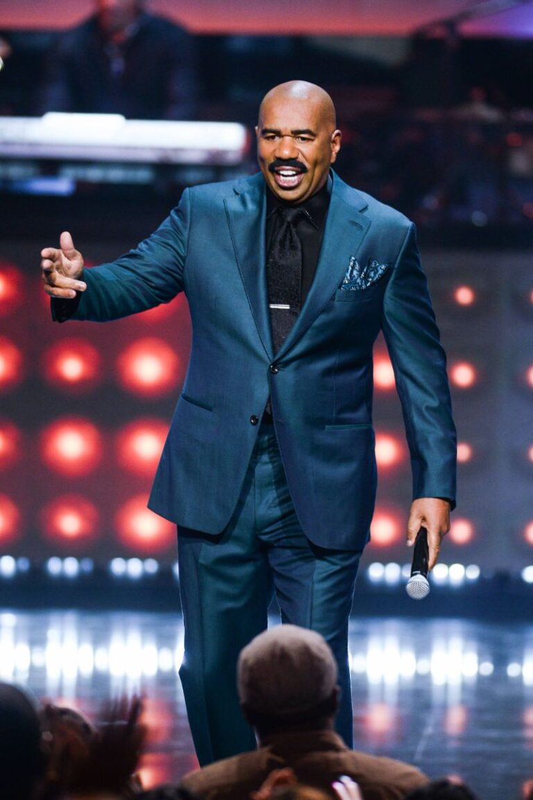 Steve Harvey Net Worth & Wife - Famous People Today